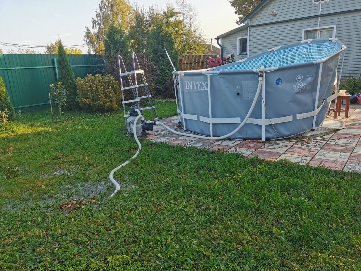How to drain a pool with a garden hose: a comprehensive guide - All ...