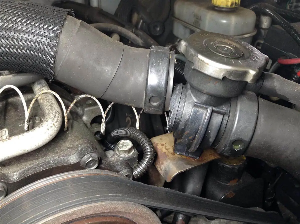 Can a Bad Radiator Hose Cause Overheating? Best tips